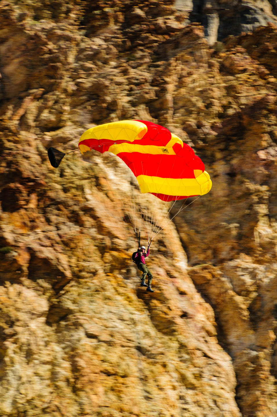 Base Jumpers in Provo's Rock Canyon | dav.d photography