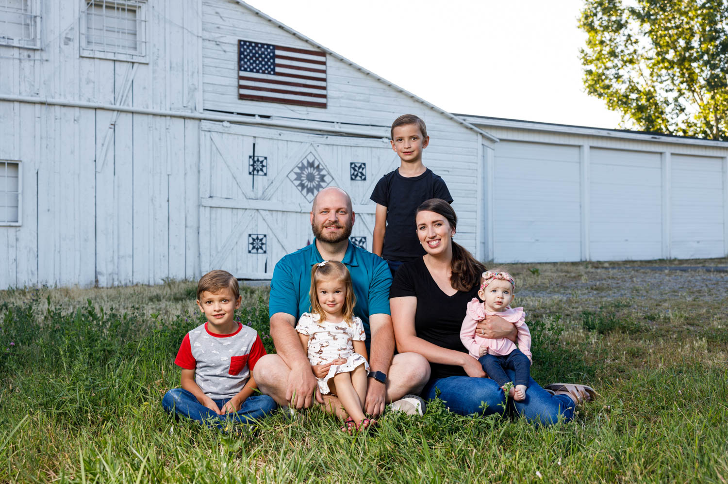 Family Portraits at White Barn of Orem | dav.d photography