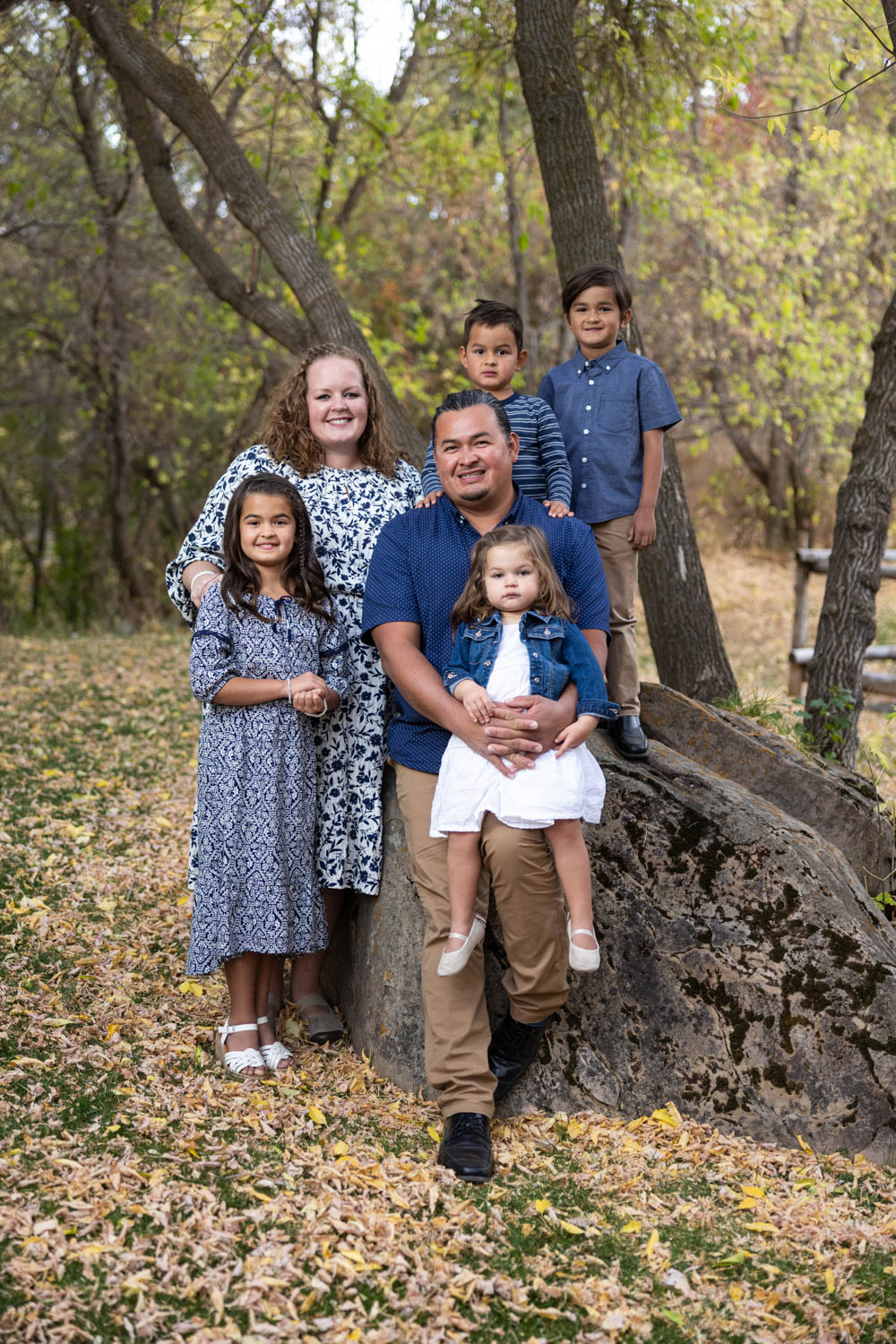 Autumn Portraits with the Arroyo Family in Big Springs Park | dav.d ...